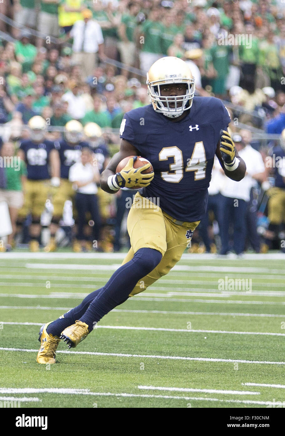 South Bend, Indiana, USA. 26th Sep, 2015. Notre Dame running back ...