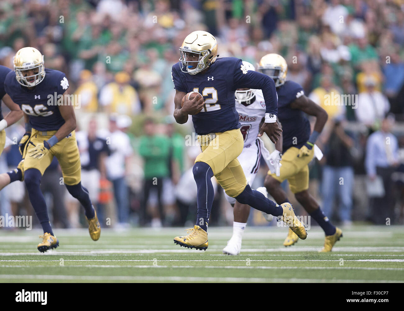 South Bend, Indiana, USA. 26th Sep, 2015. Notre Dame quarterback ...