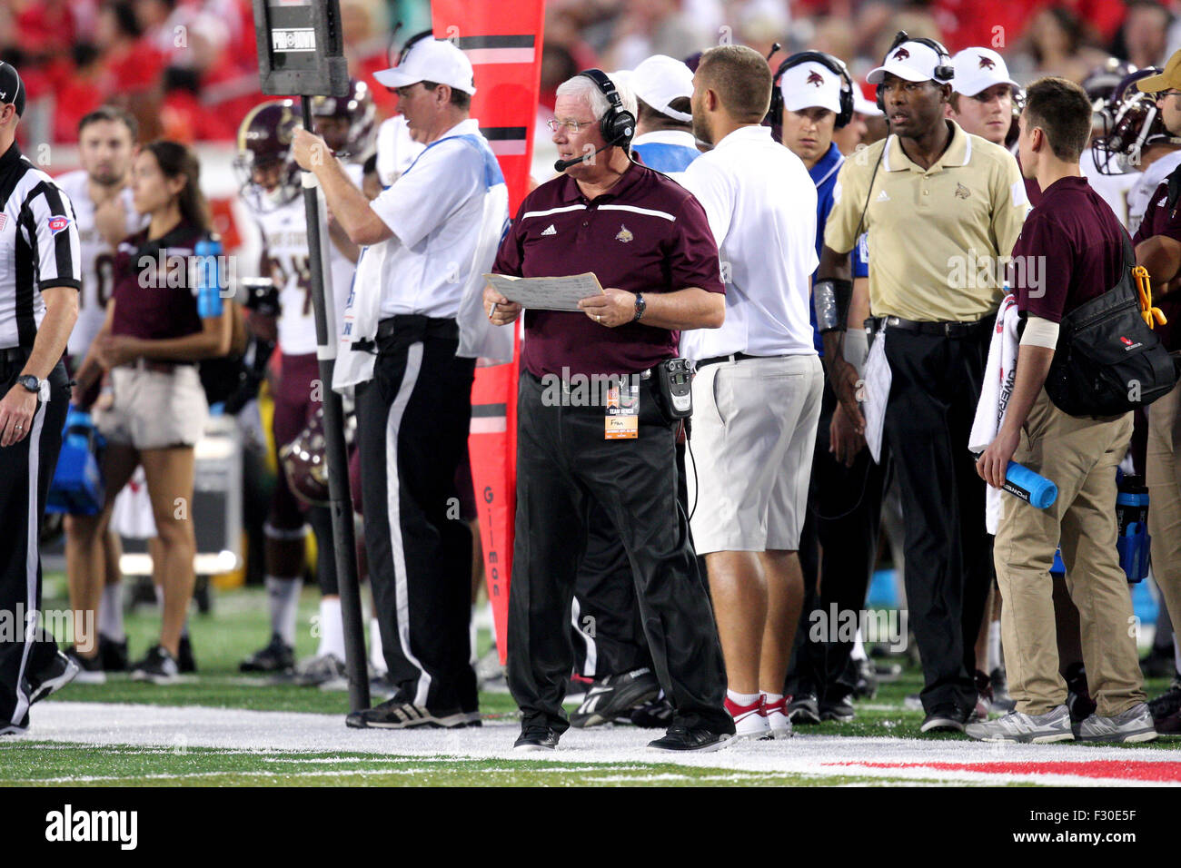 Gameplan football coach hi-res stock photography and images - Alamy
