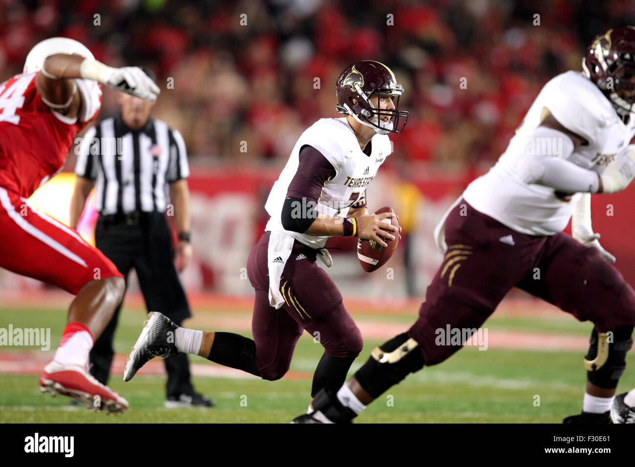 Houston, TX, USA. 26th Sep, 2015. Texas State Bobcats quarterback Tyler ...