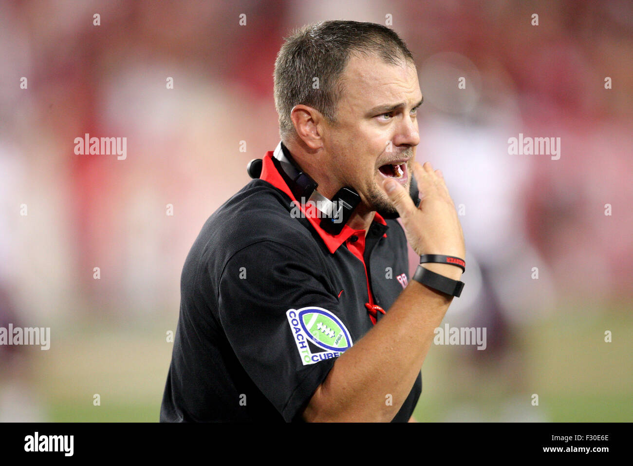 Houston, TX, USA. 26th Sep, 2015. Houston Cougars head coach Tom ...