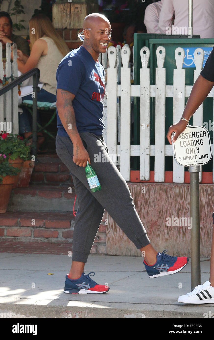 Former NBA player Stephon Marbury leaving The Ivy restaurant in Beverly ...