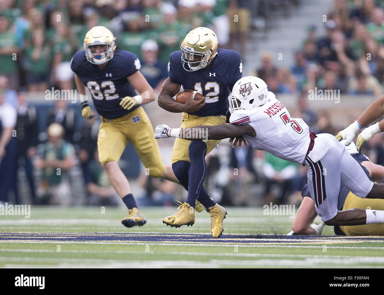 South Bend, Indiana, USA. 26th Sep, 2015. Notre Dame quarterback ...