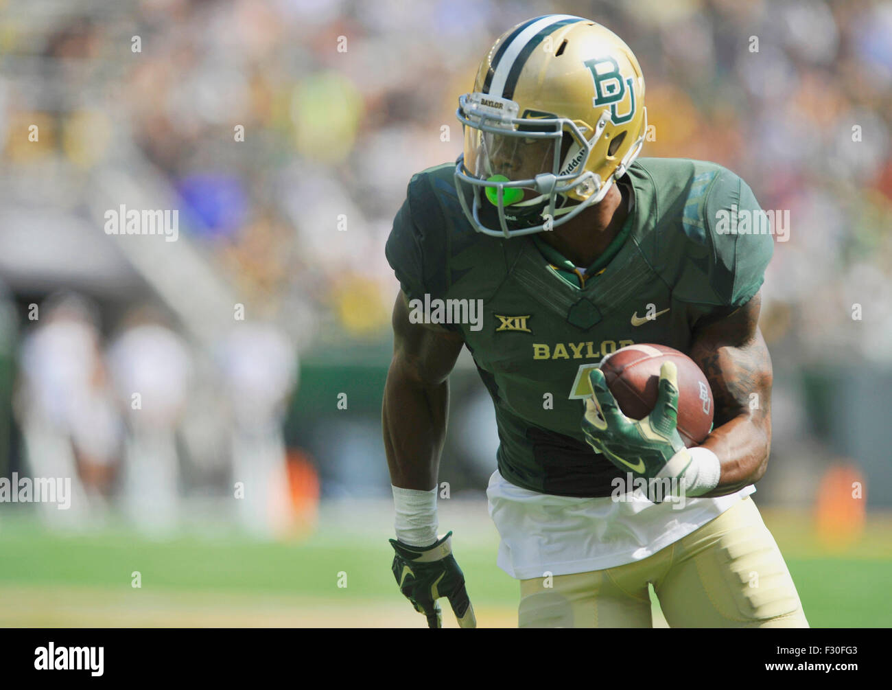 Austin texas football stadium field hi-res stock photography and images ...