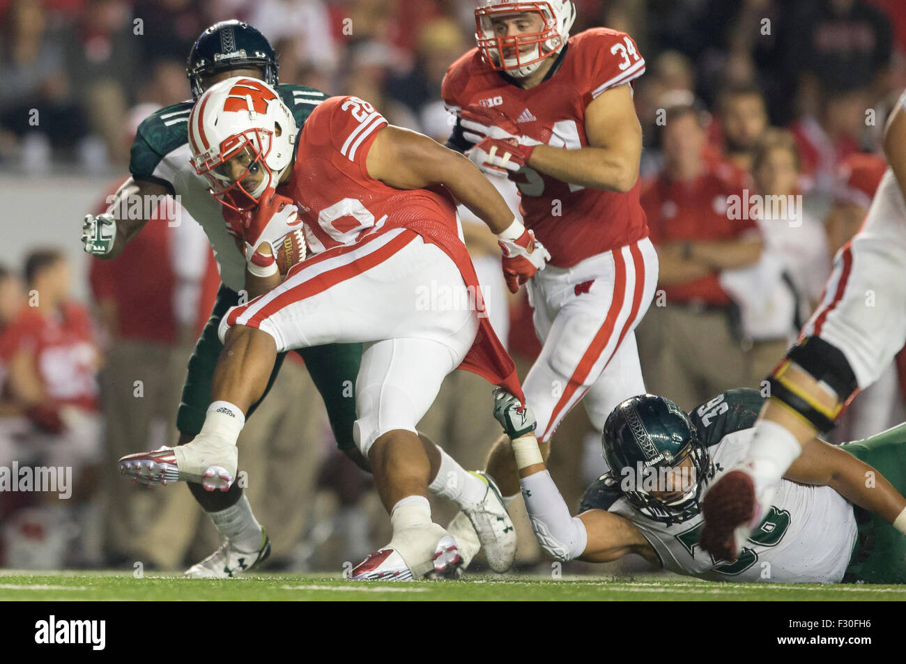 September 2015 hawaii rainbow warriors hi-res stock photography and ...