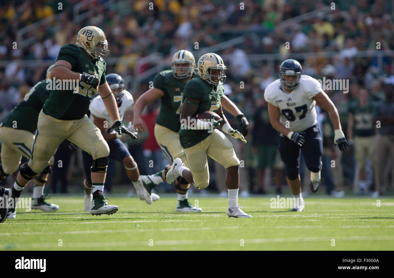 Waco, Texas, USA. 26th Sep, 2015. Baylor Bears running back Johnny ...