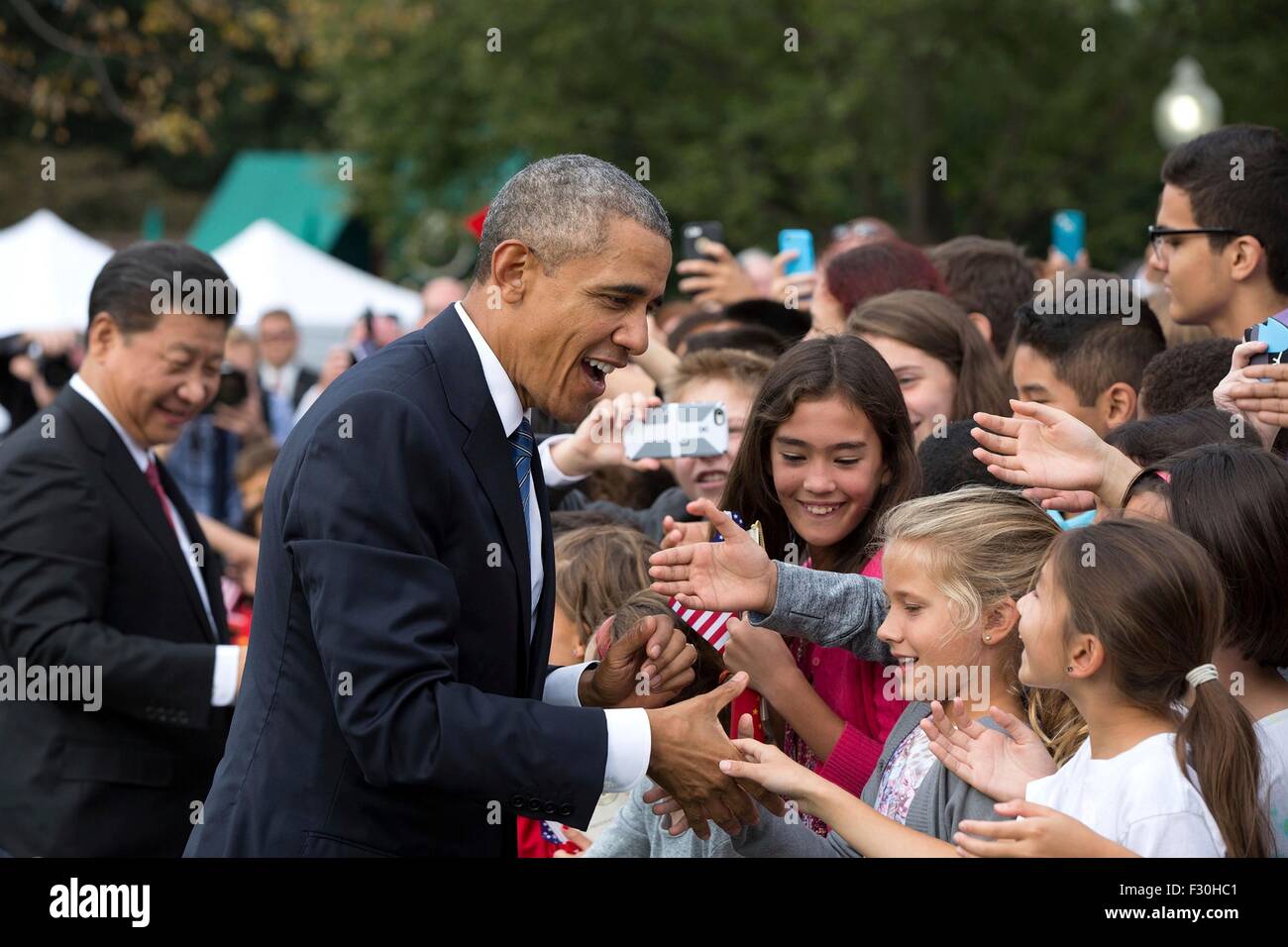 President with school children hi-res stock photography and images - Alamy