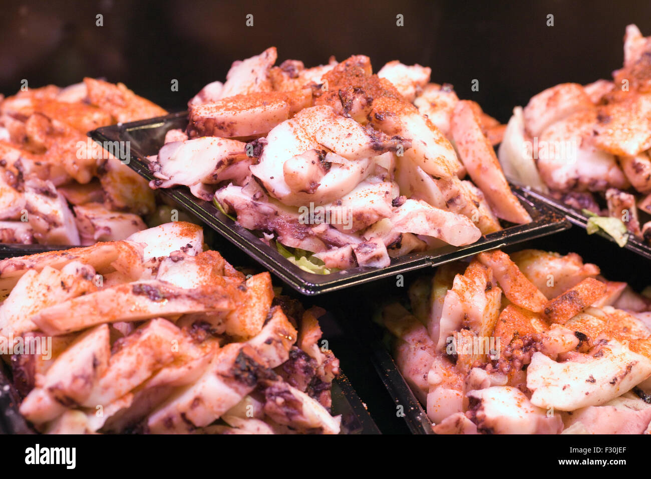 Octopuses at a fish market hi-res stock photography and images - Alamy