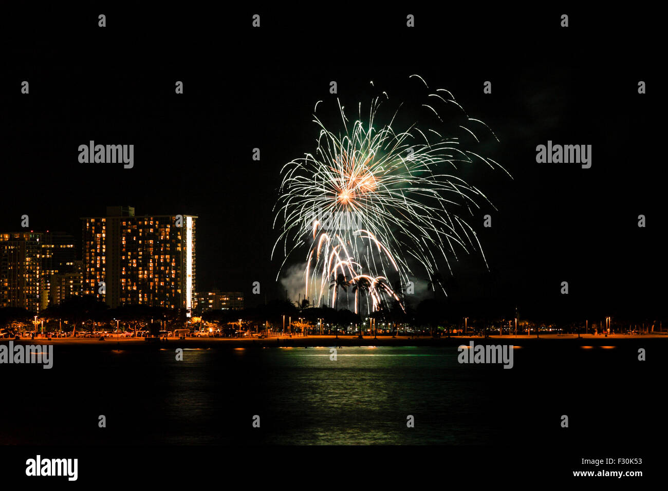 Hilton waikiki beach hi-res stock photography and images - Alamy