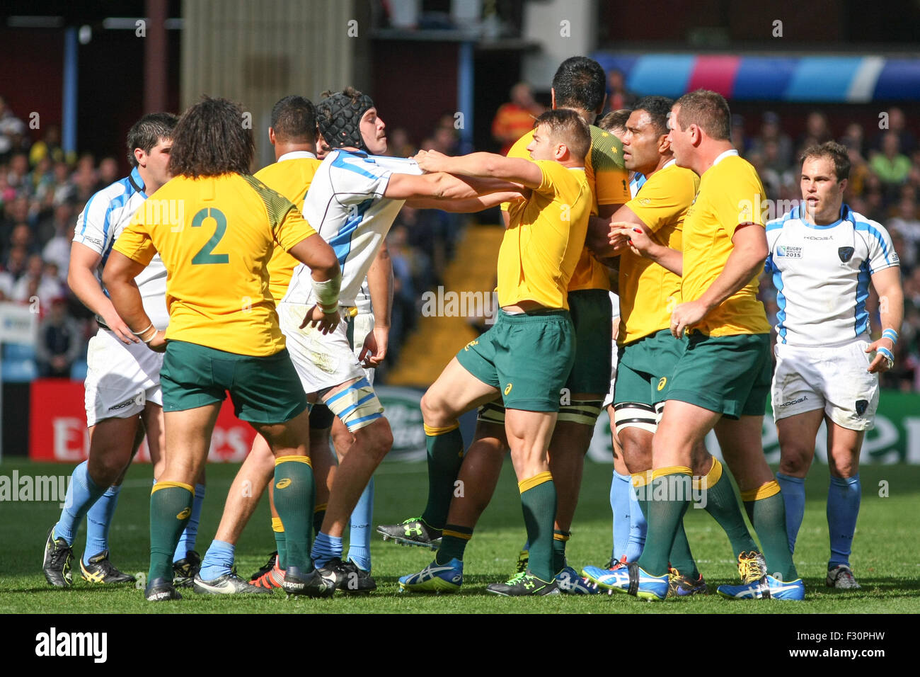 Rugby fight hi-res stock photography and images - Alamy