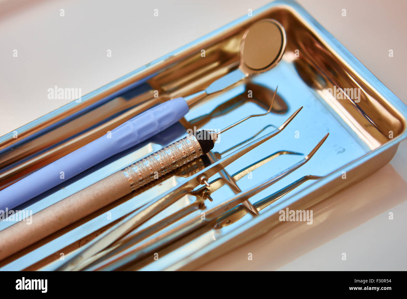At the dentist hi-res stock photography and images - Alamy