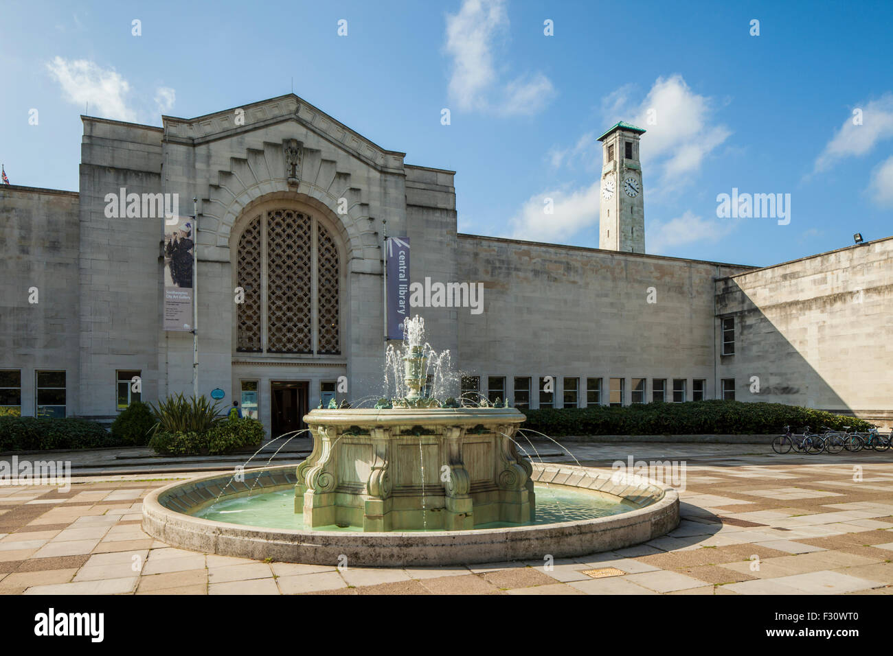 Southampton central hi-res stock photography and images - Alamy