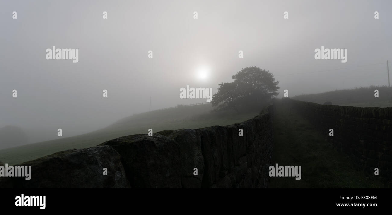 Footpath to Close Gate Bridge Stock Photo - Alamy
