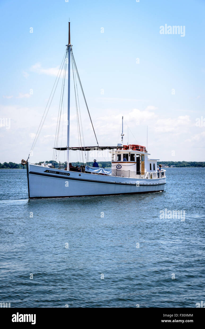 Buyboat Winnie Estelle, Chesapeake Bay Maritime Museum, St. Michaels ...