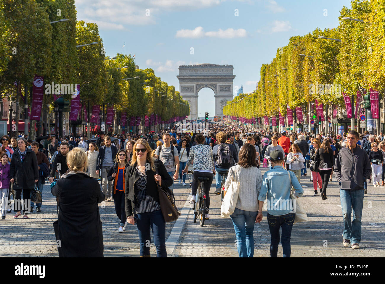 Europe city holiday parisian cities lifestyle hi-res stock photography ...