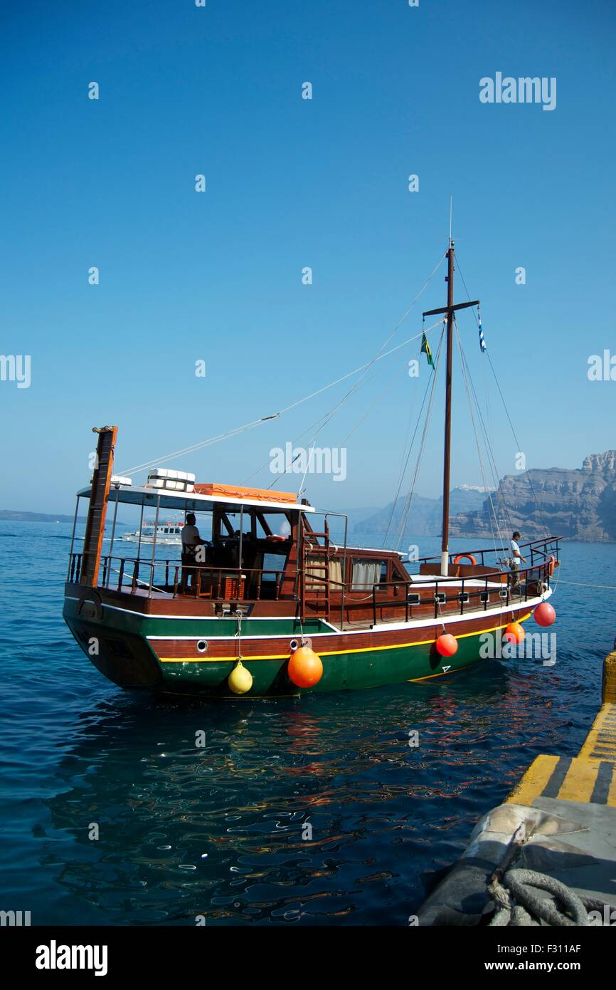 Harbored boat hi-res stock photography and images - Alamy