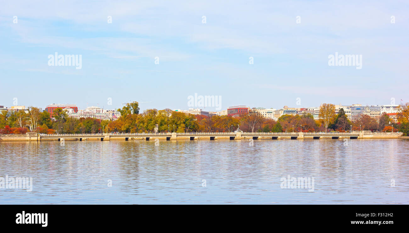 Tidal Basin waters and a city panorama, Washington DC, USA Stock Photo ...