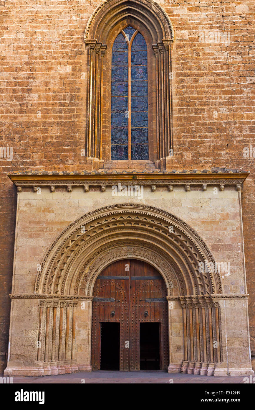 Almoina Gate of Valencia Cathedral, Spain Stock Photo - Alamy