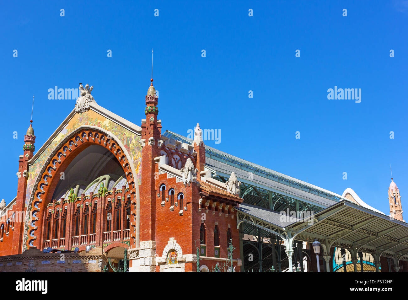 Columbus Market (Mercado de Colon), Valencia, Spain Stock Photo - Alamy