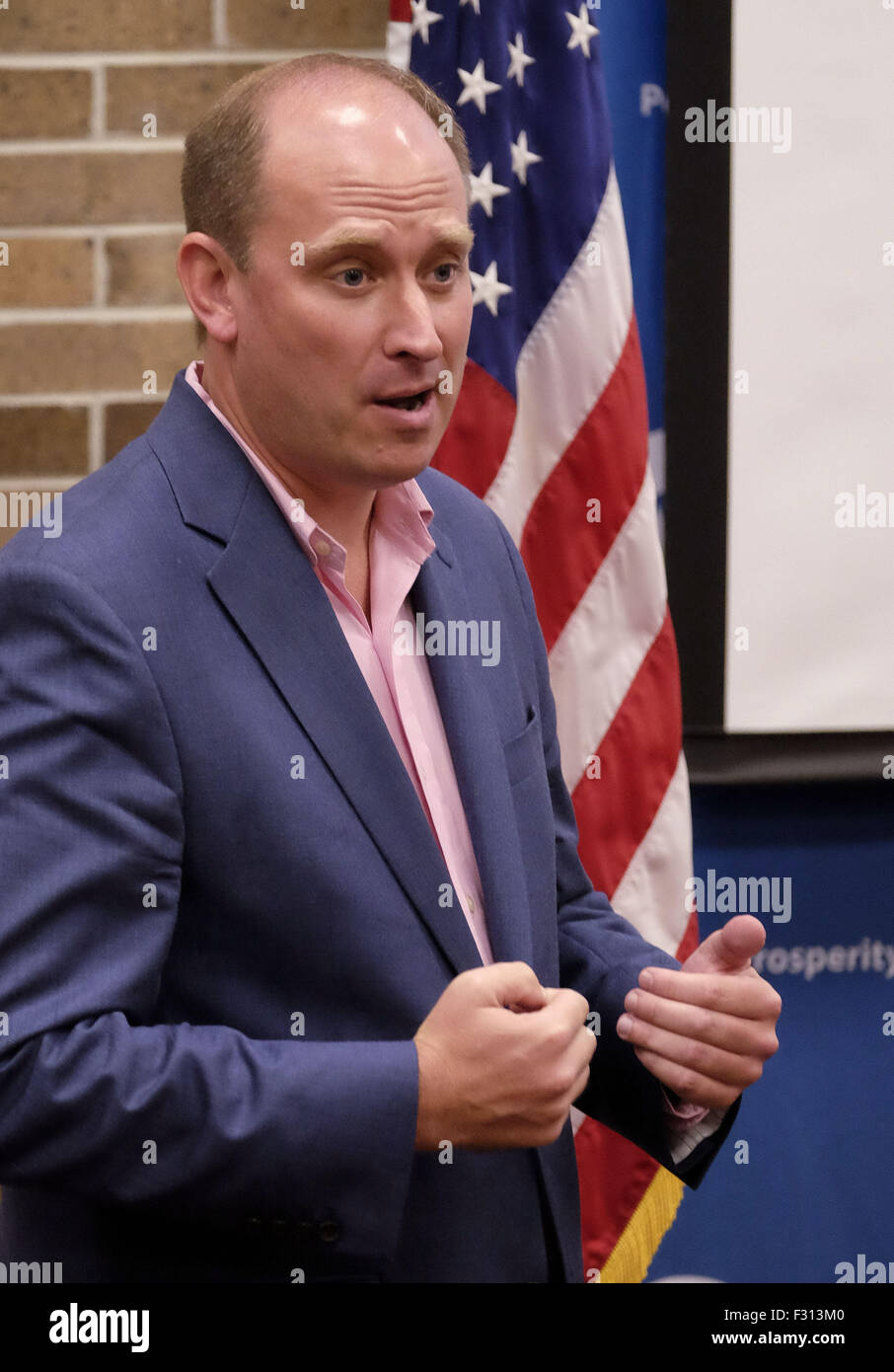 Sioux City, IOWA, USA. 26th Sep, 2015. MATT STRAWN is a national ...