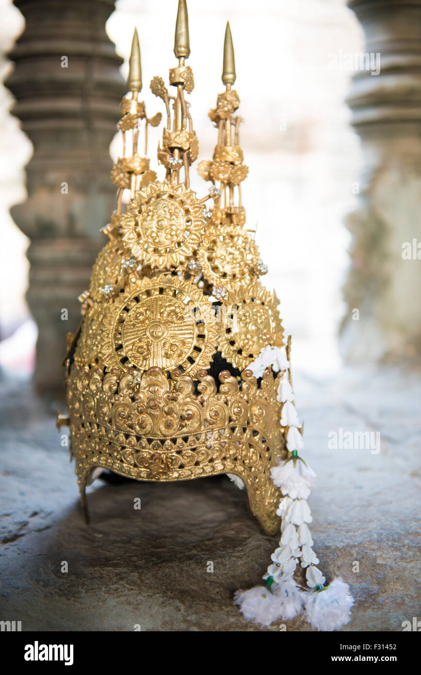 A gold head dress of an Apsara dancer at the temples of Angkor Wat ...