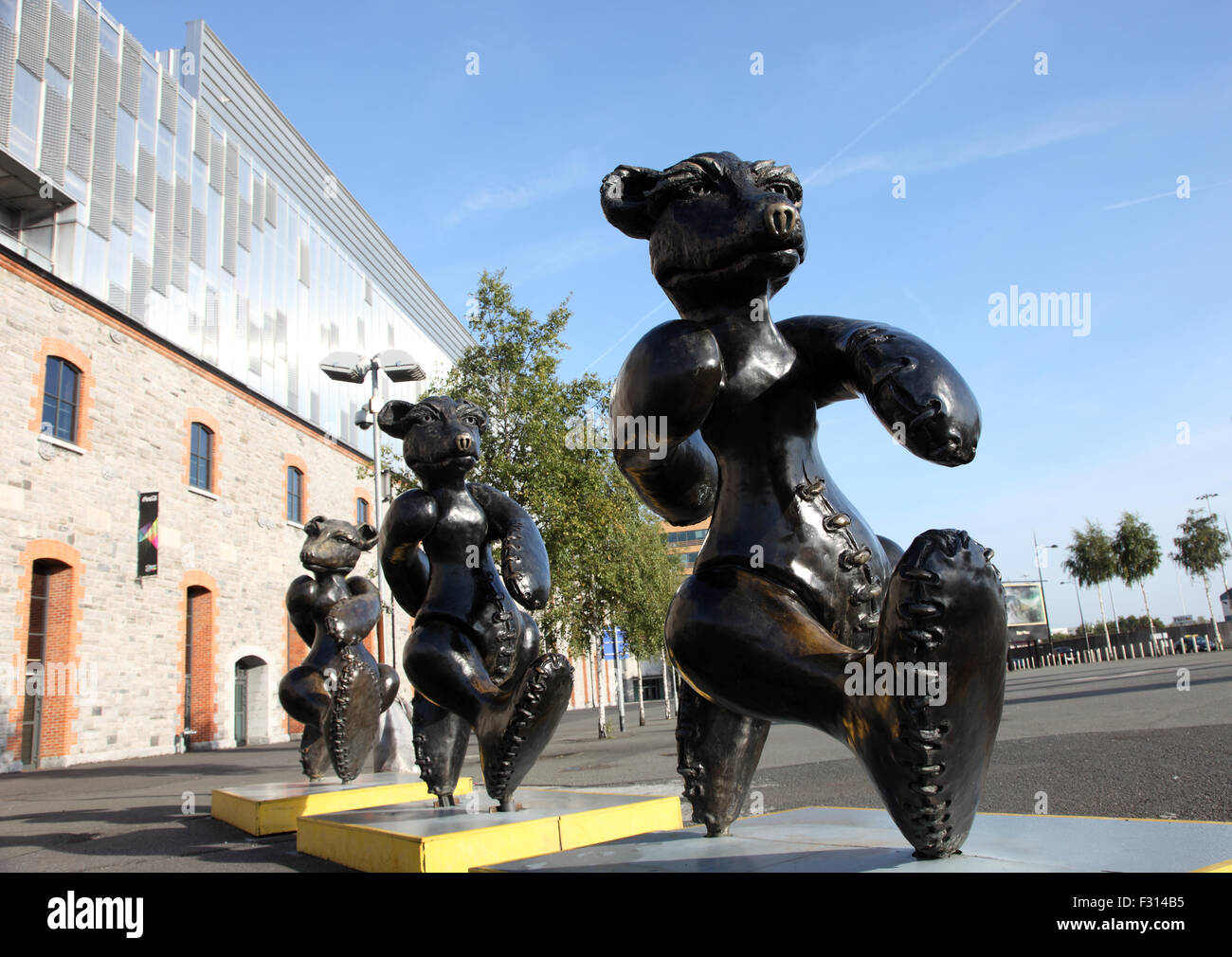 Sculpture of Patrick O'Reilly trademark bears outside The Point, Dublin ...