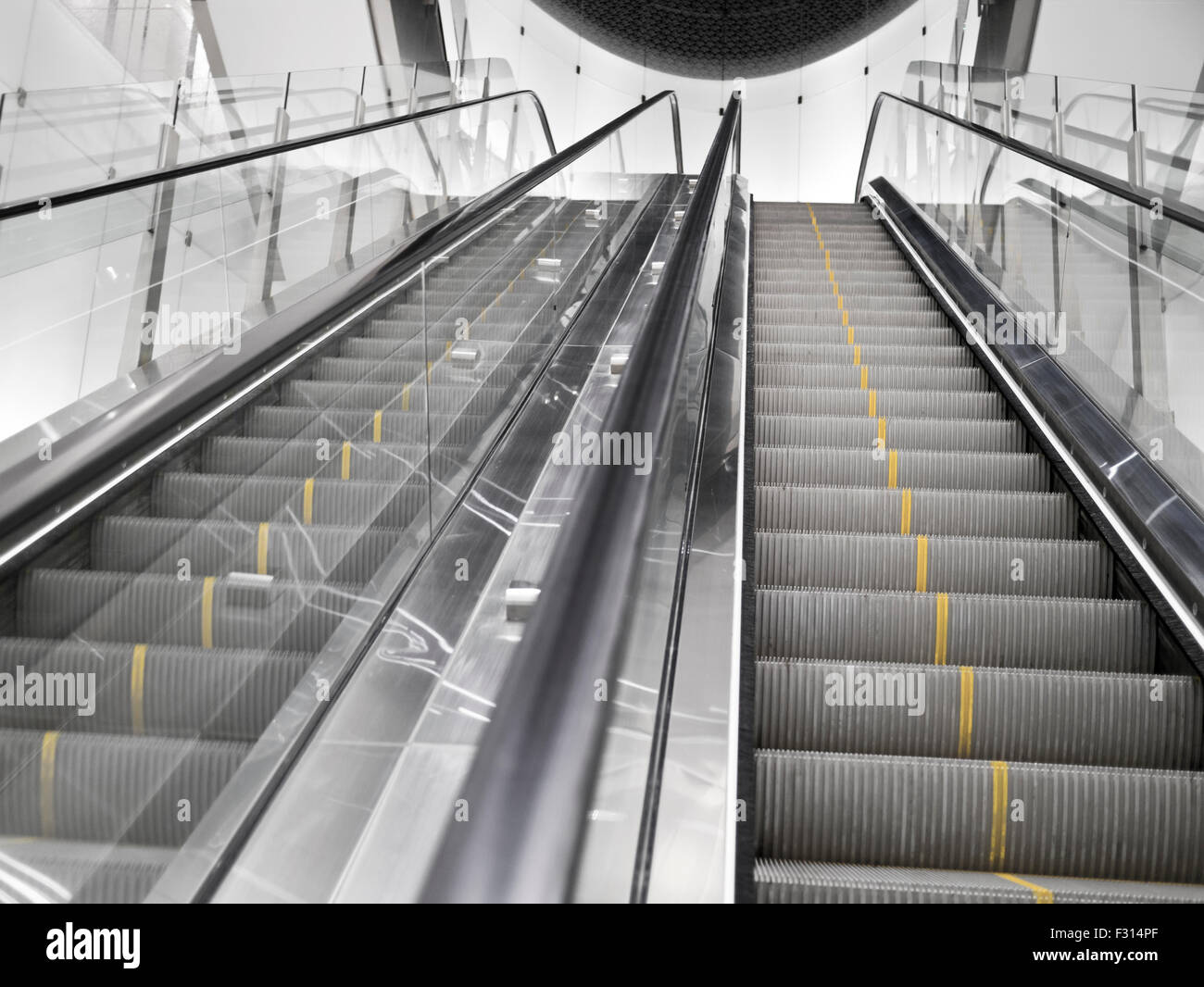 Underground terminal hi-res stock photography and images - Alamy