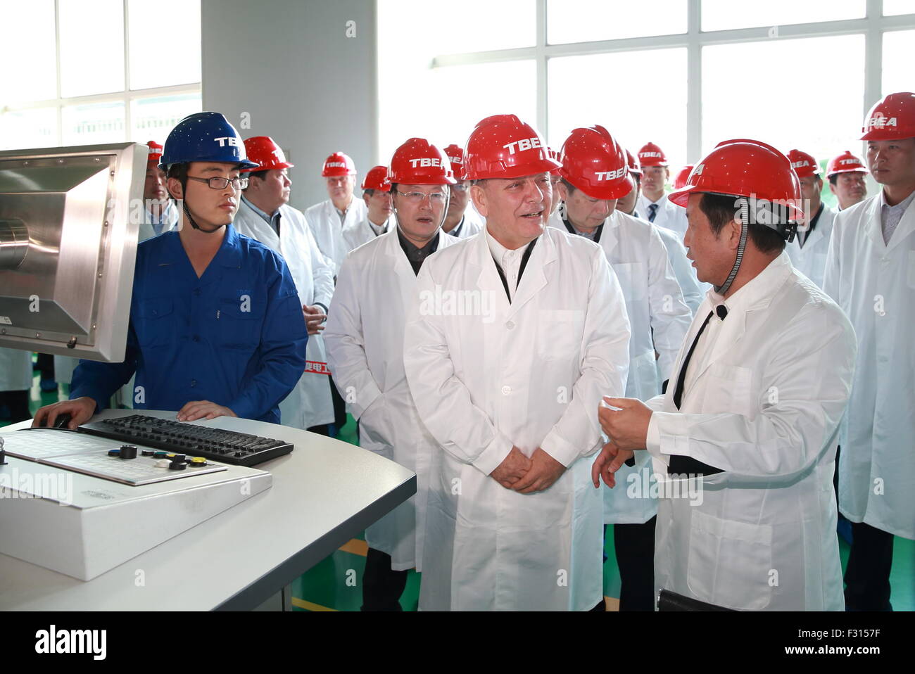 Urumqi, China's Xinjiang Uygur Autonomous Region. 27th Sep, 2015. E ...