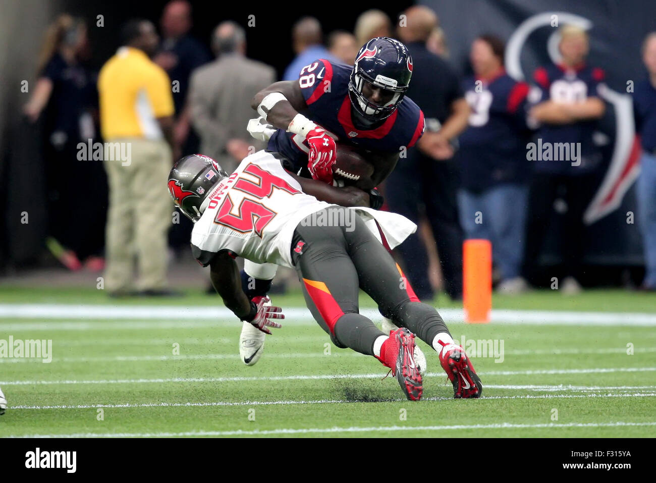 Houston, TX, USA. 27th Sep, 2015. Houston Texans running back Alfred ...