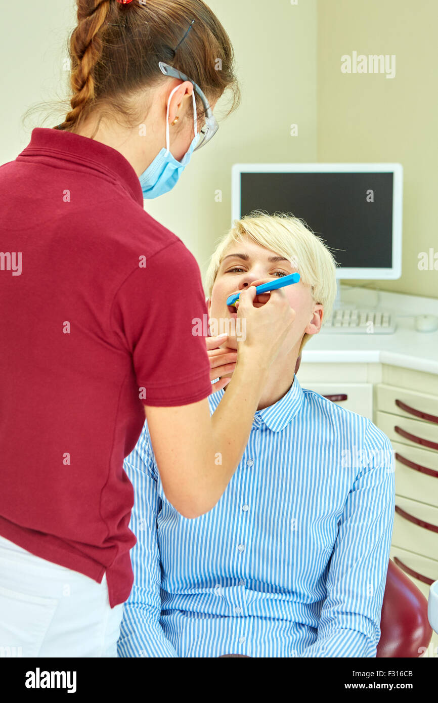 the correct use of a tooth brush for perfect oral hygiene Stock Photo ...