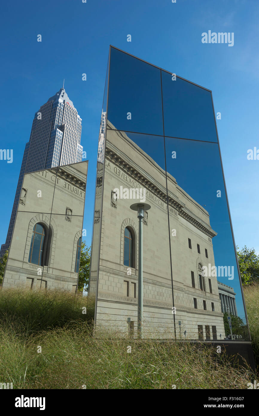 Bp america tower hi-res stock photography and images - Alamy