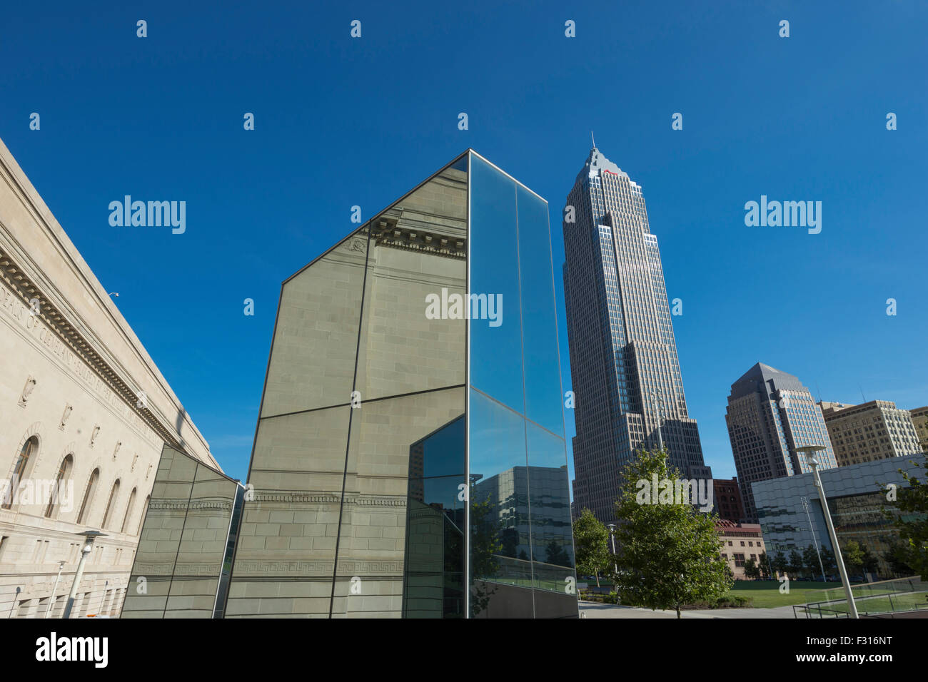 SCULPTURE KEY BANK BUILDING TOWER (©CESAR PELLI 1991) THE MALL FREE ...