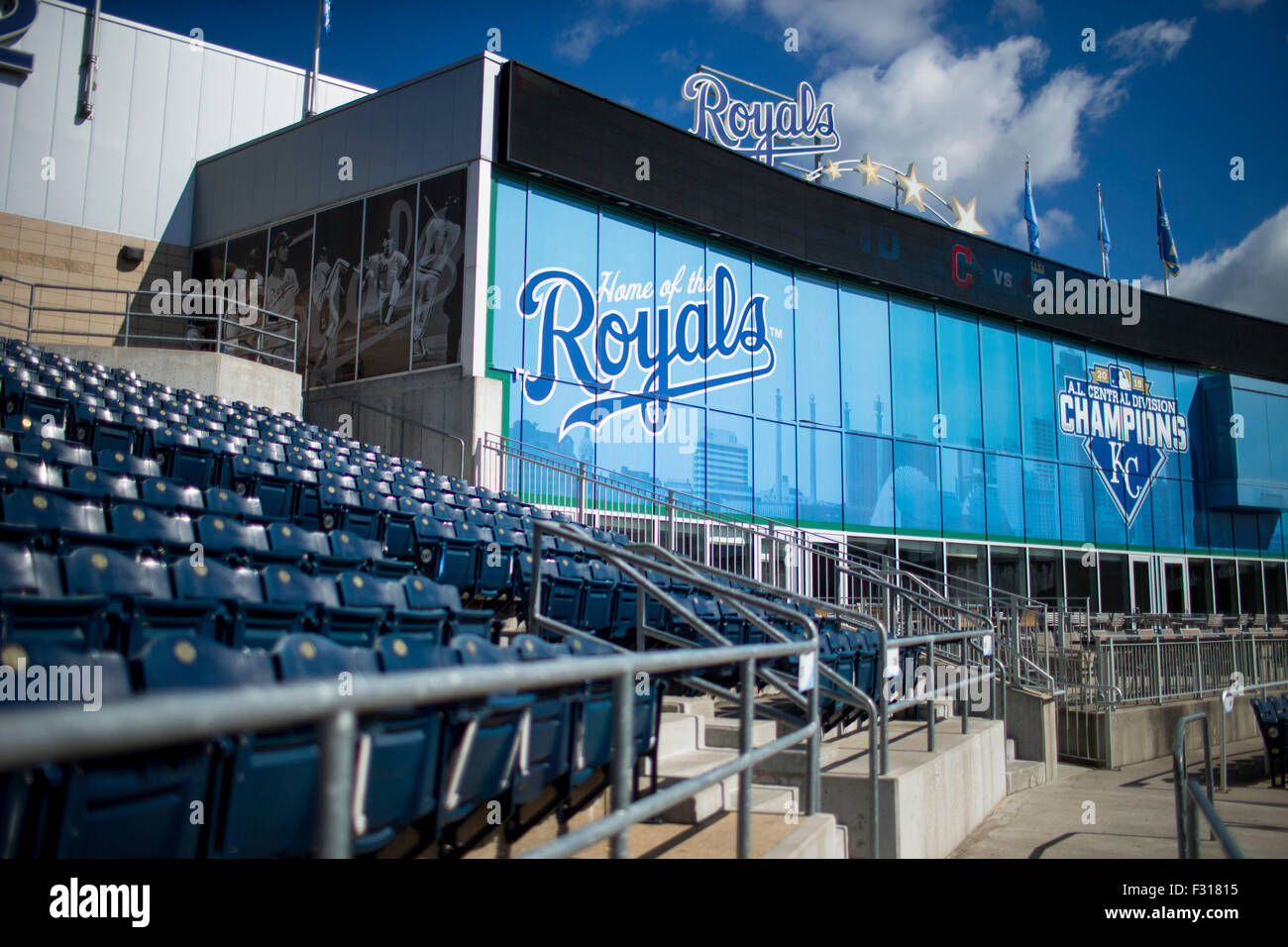 Kansas City, MO, USA. 27th Sep, 2015. Kauffman Stadium displays the A.L ...