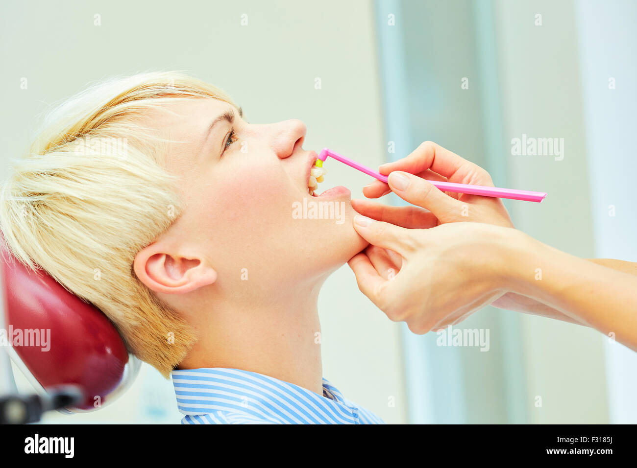 the correct use of a tooth brush for perfect oral hygiene Stock Photo ...