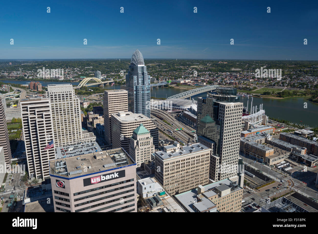 DOWNTOWN BUSINESS DISTRICT OHIO RIVER CINCINNATI OHIO USA Stock Photo ...