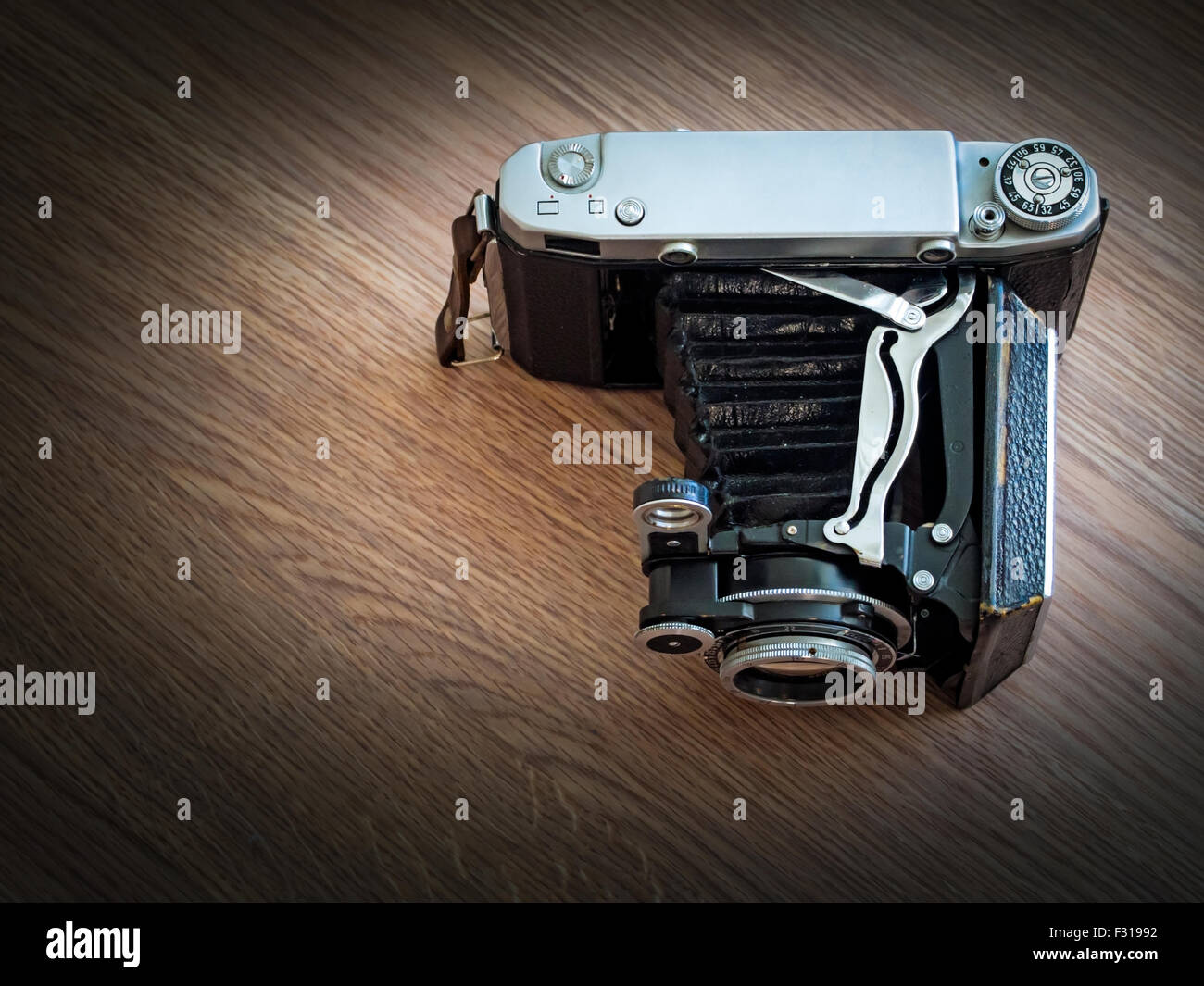 Bellows lens hi-res stock photography and images - Alamy