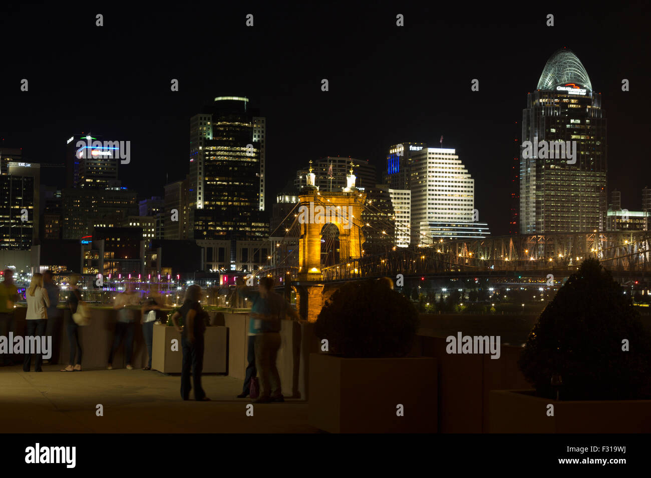 CINCINNATI OHIO DOWNTOWN SKYLINE FROM RIVERCENTER WATERFRONT COVINGTON ...