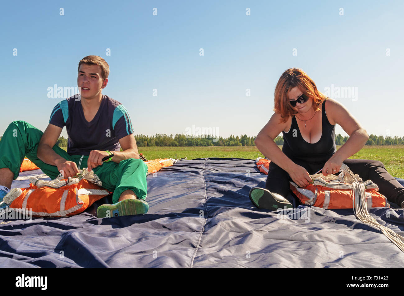 Parachutists - 2014. Packing of parachutes Stock Photo - Alamy