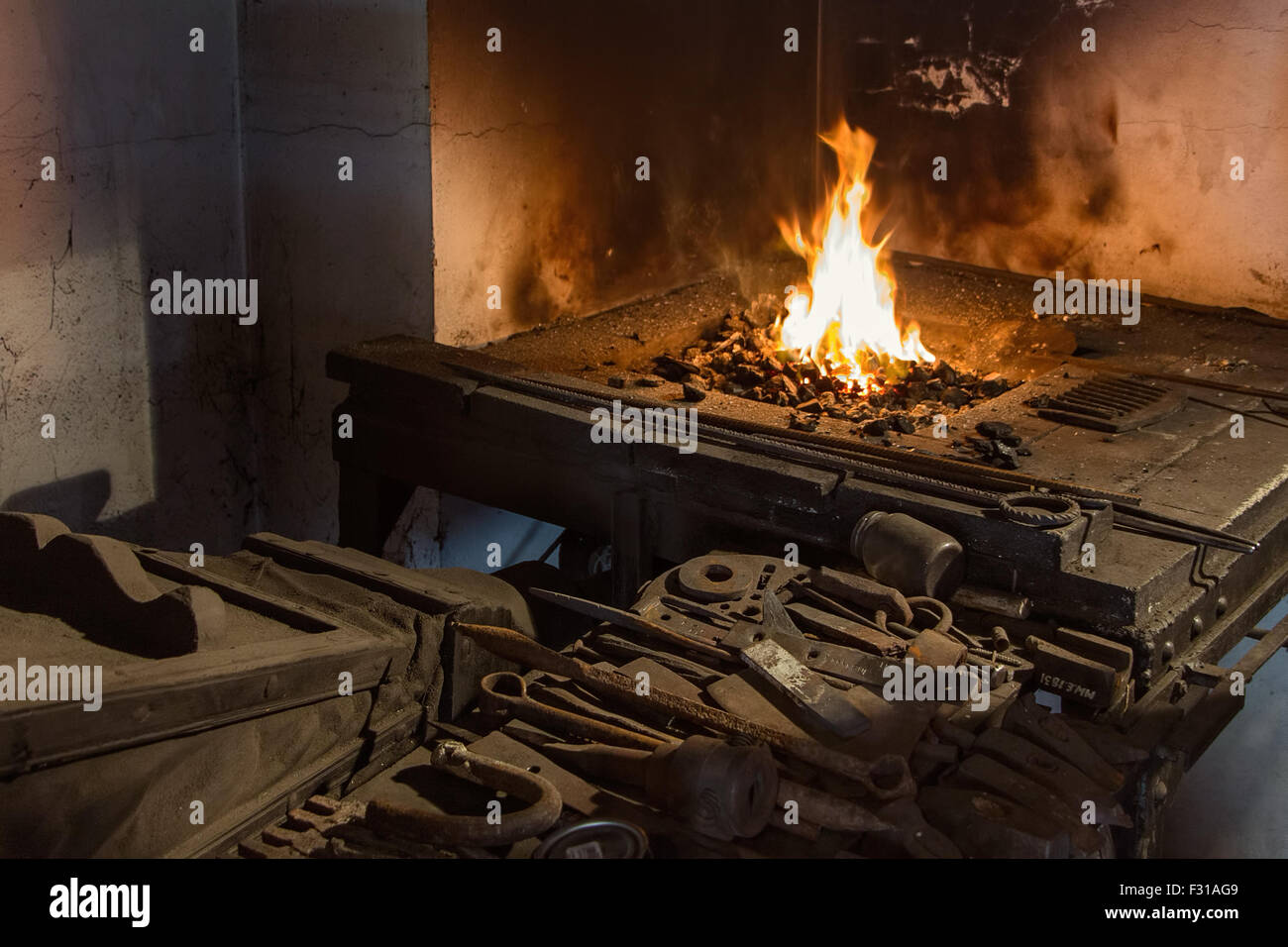 Blacksmiths at work hi-res stock photography and images - Alamy