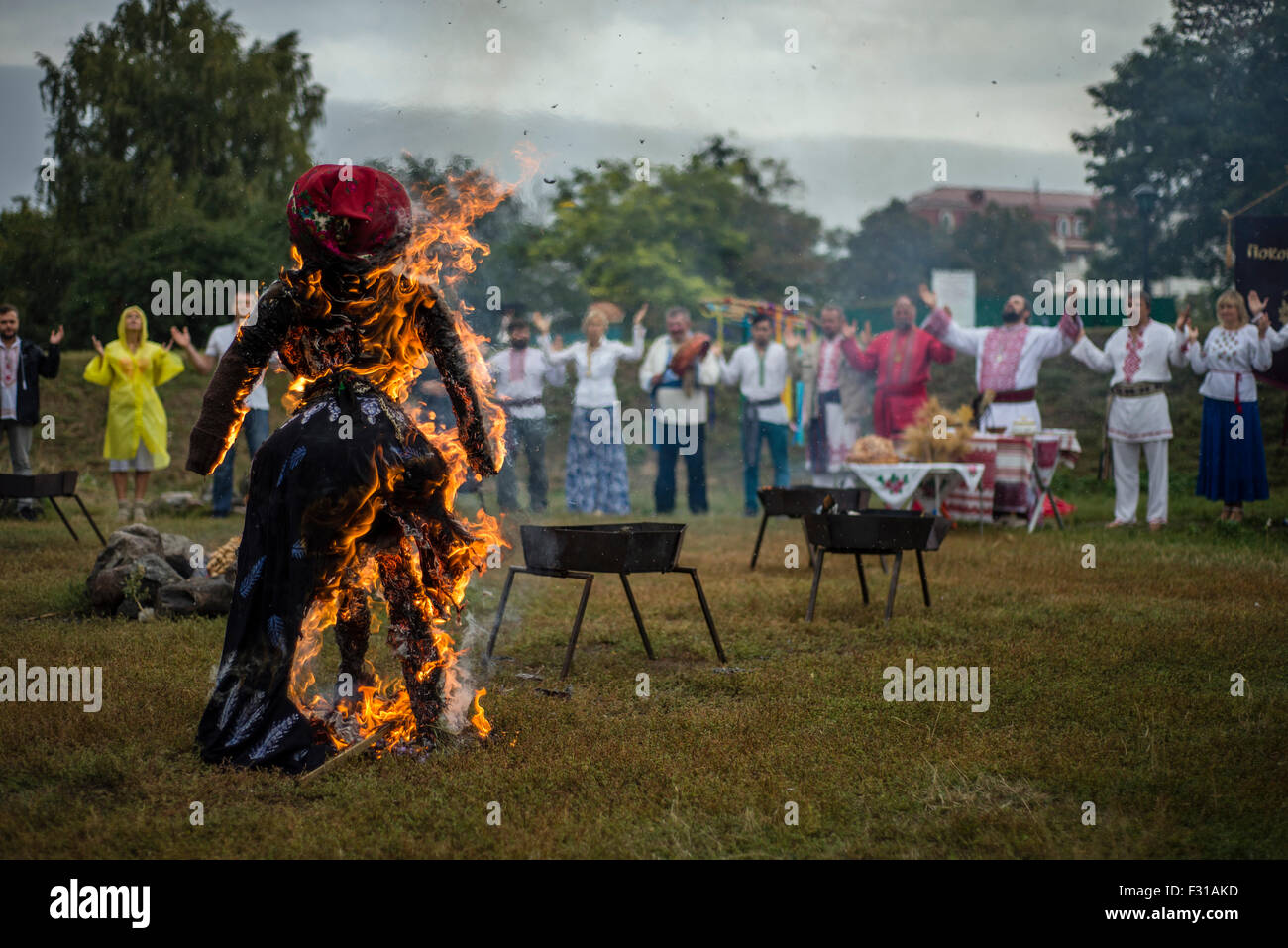 Kiev, Ukraine. 27th Sep, 2015. Ukrainian pagans set fire to an effigy ...