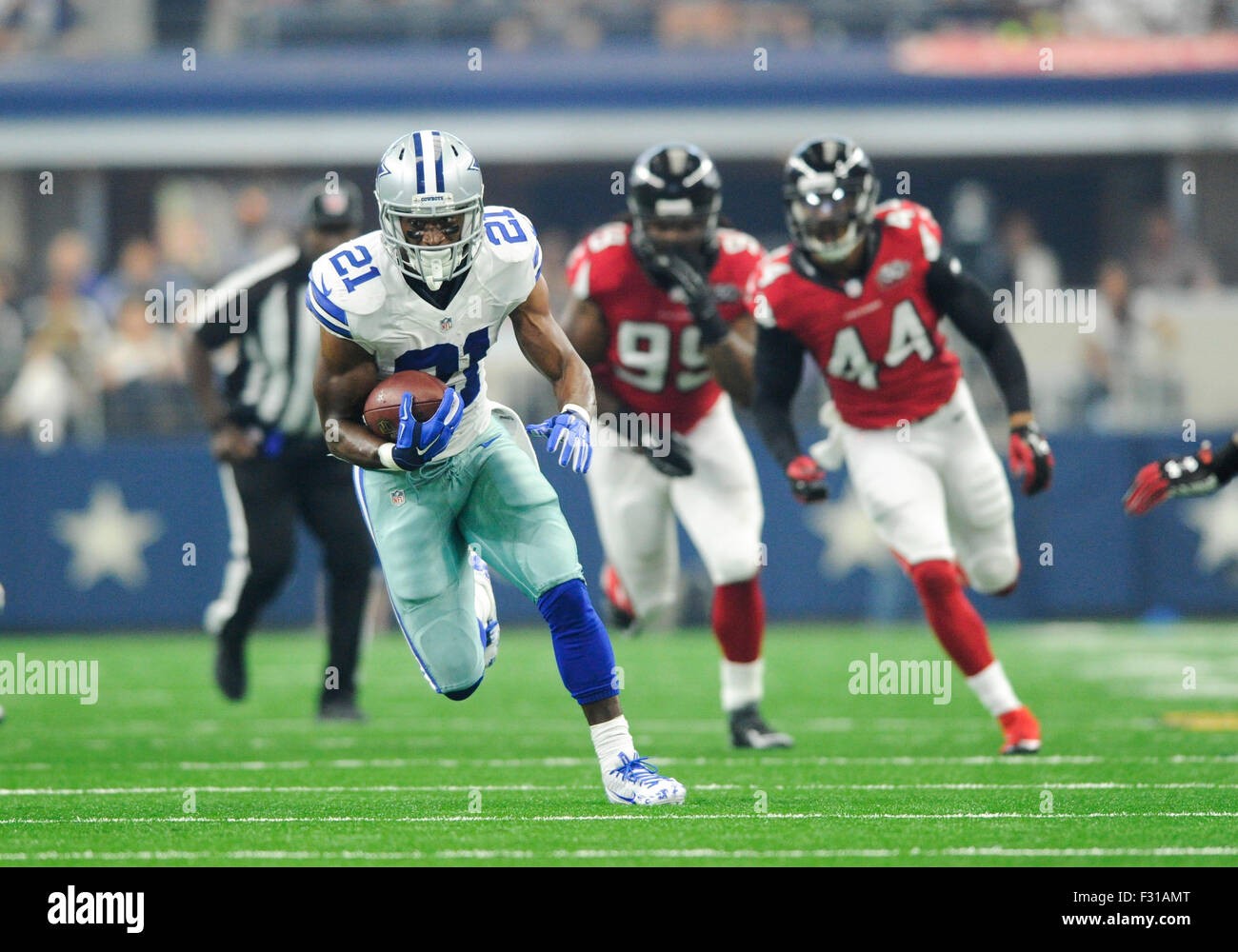 September 27, 2015: Dallas Cowboys running back Joseph Randle #21rushed ...