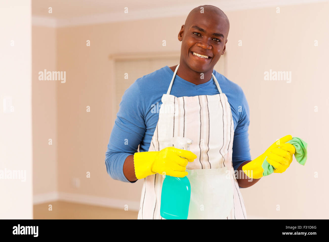 Man doing housework hi-res stock photography and images - Alamy