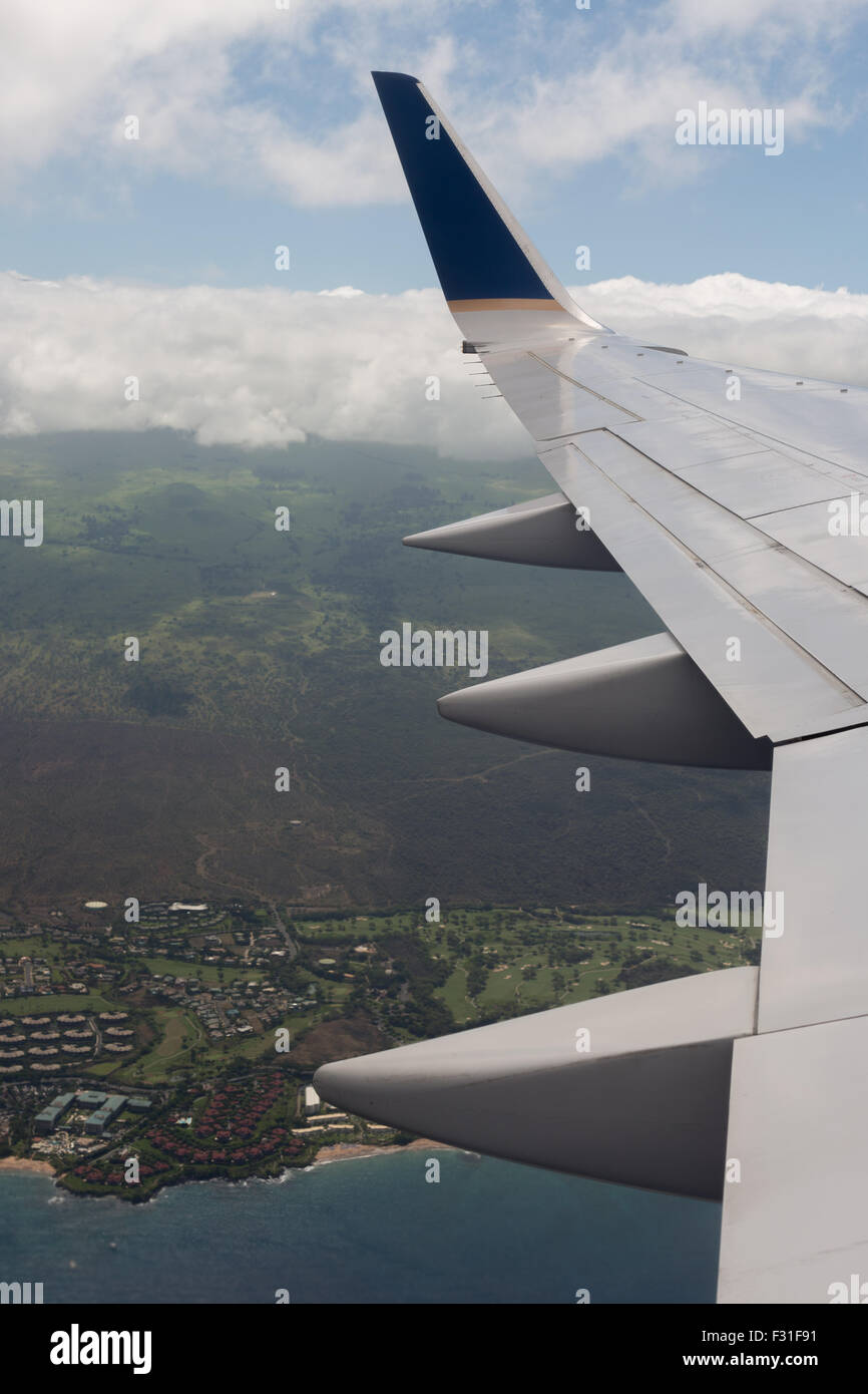 Airplane wing hawaii hi-res stock photography and images - Alamy