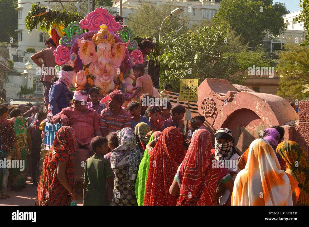 Ajmer, India. 27th Sep, 2015. The devotees join the parade of Lord ...