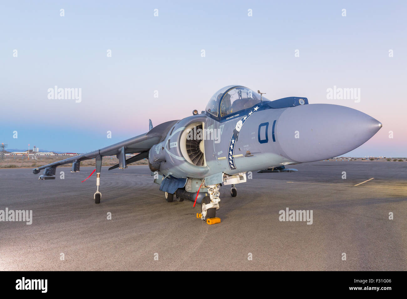 McDonnell Douglas AV-8B Harrier II Stock Photo - Alamy