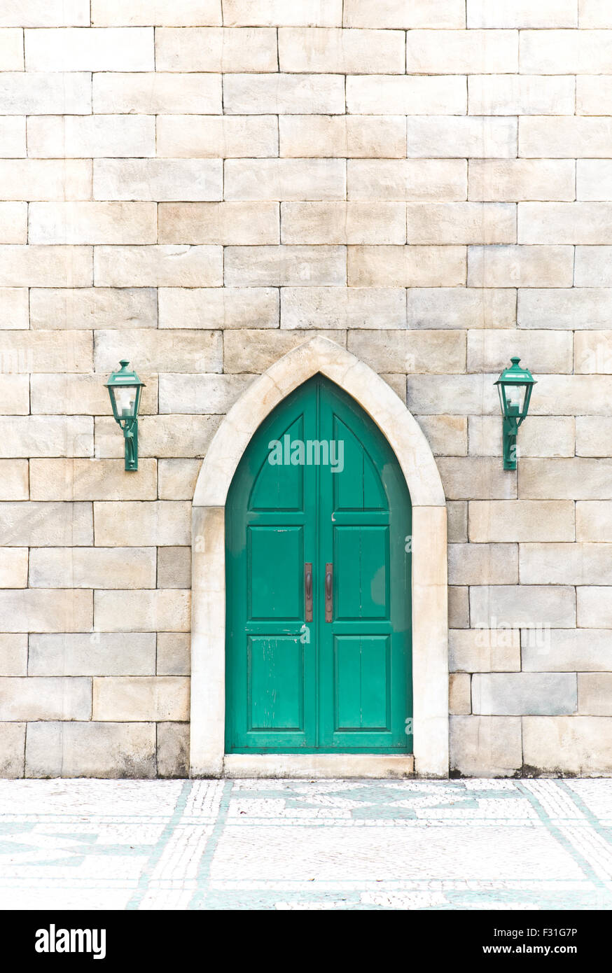 Arabic style door hi-res stock photography and images - Alamy