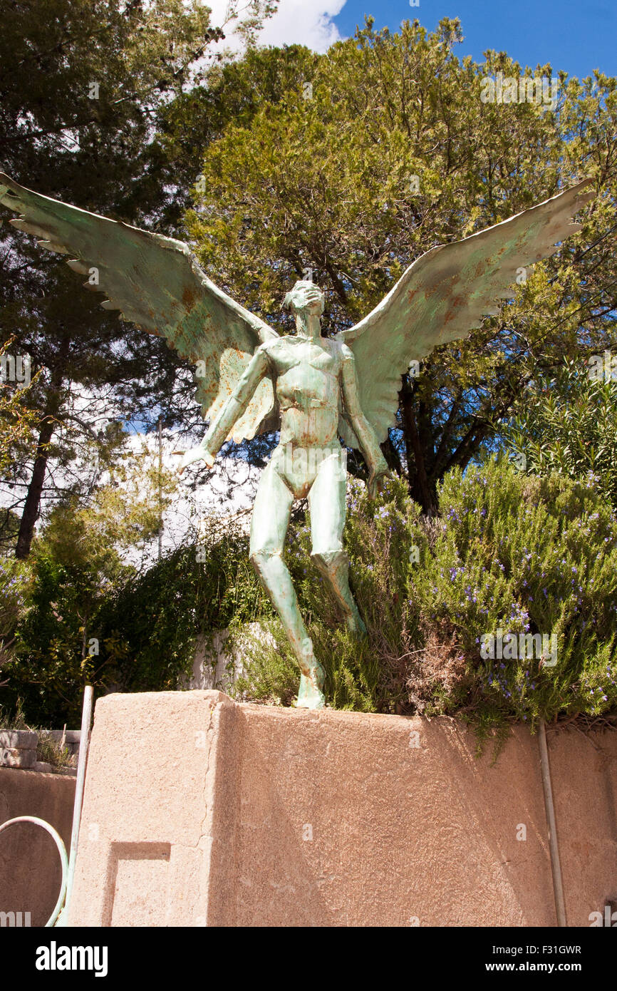 Gargoyle With Wings High Resolution Stock Photography and Images - Alamy