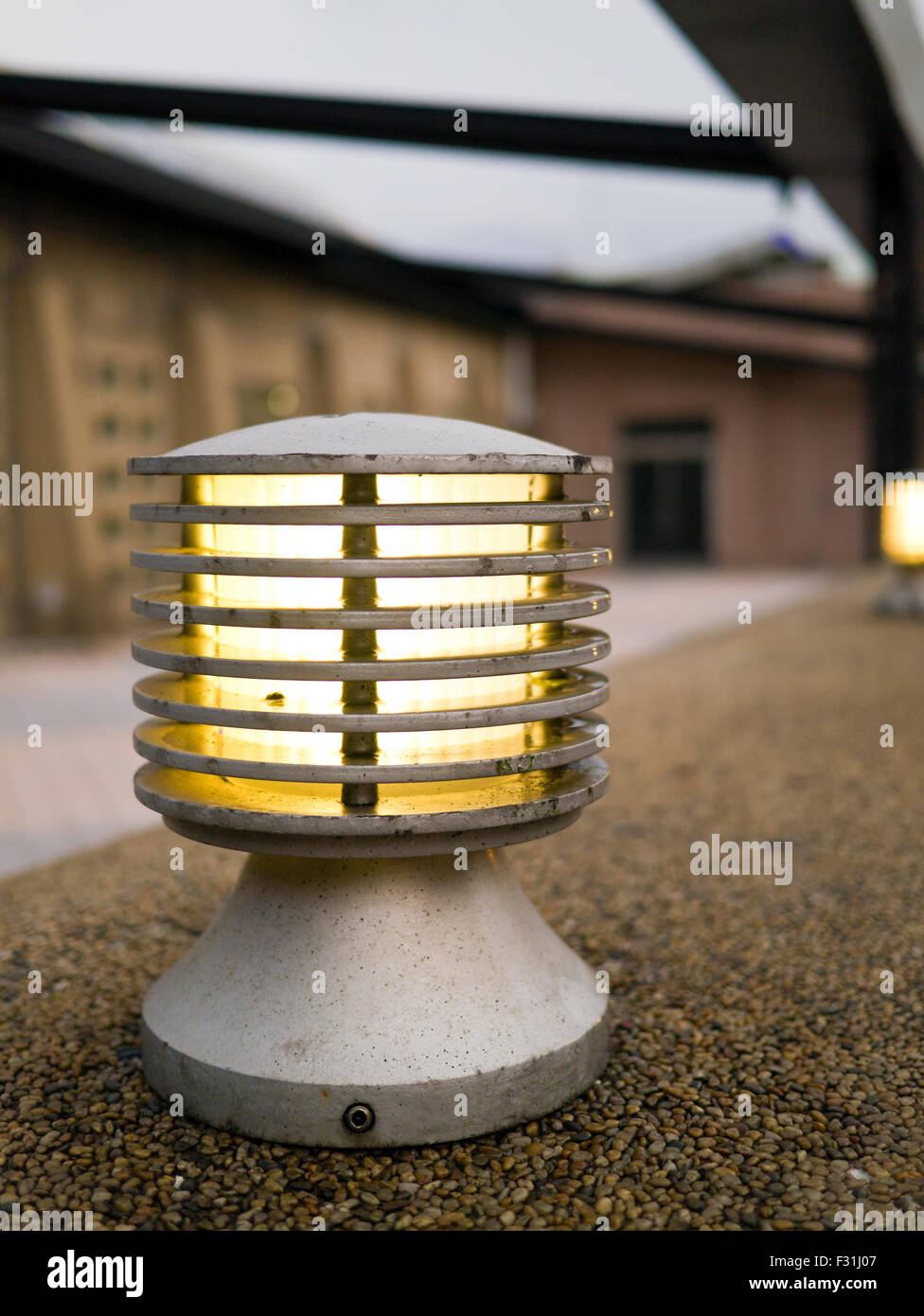 Suburban streetlamp hi-res stock photography and images - Alamy