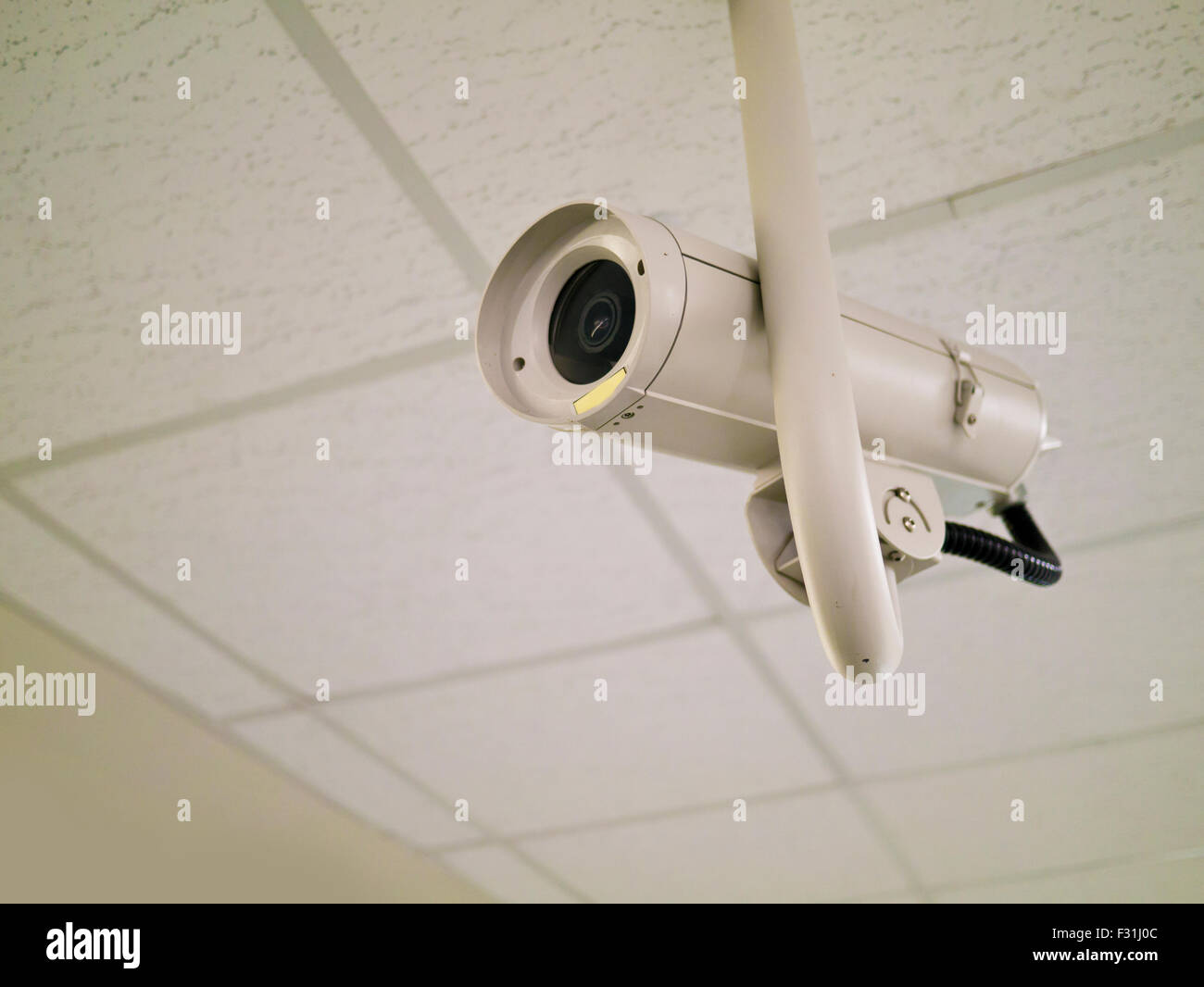 Ceiling video hi-res stock photography and images - Alamy