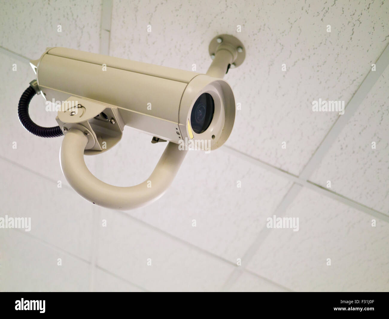 Ceiling video hi-res stock photography and images - Alamy